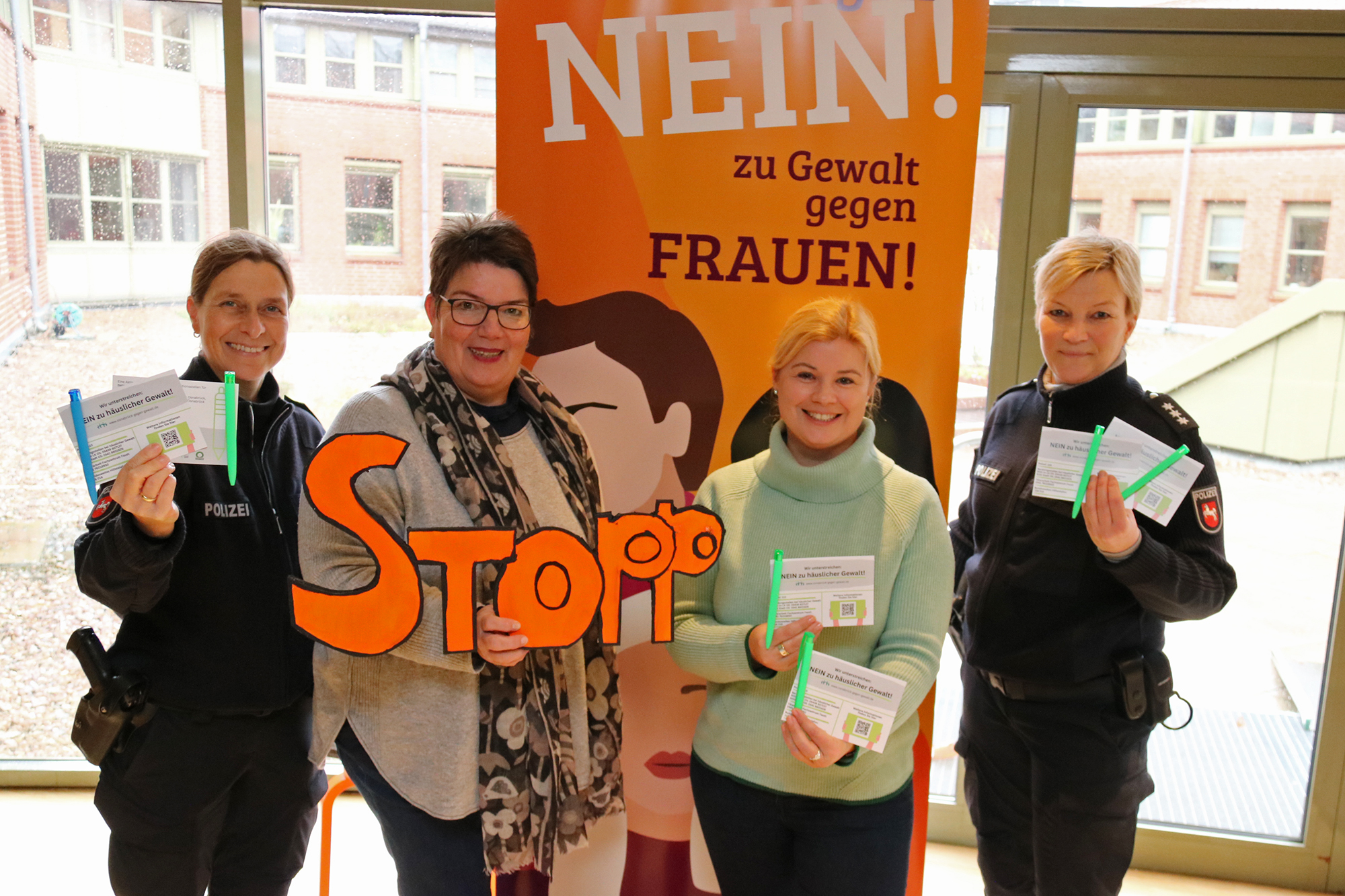 Zeichen gegen Gewalt in Georgsmarienhütte - OS-Radio 104,8